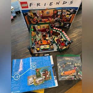 Lego | Toys | Lego Central Perk Friends 2319 | Poshmark